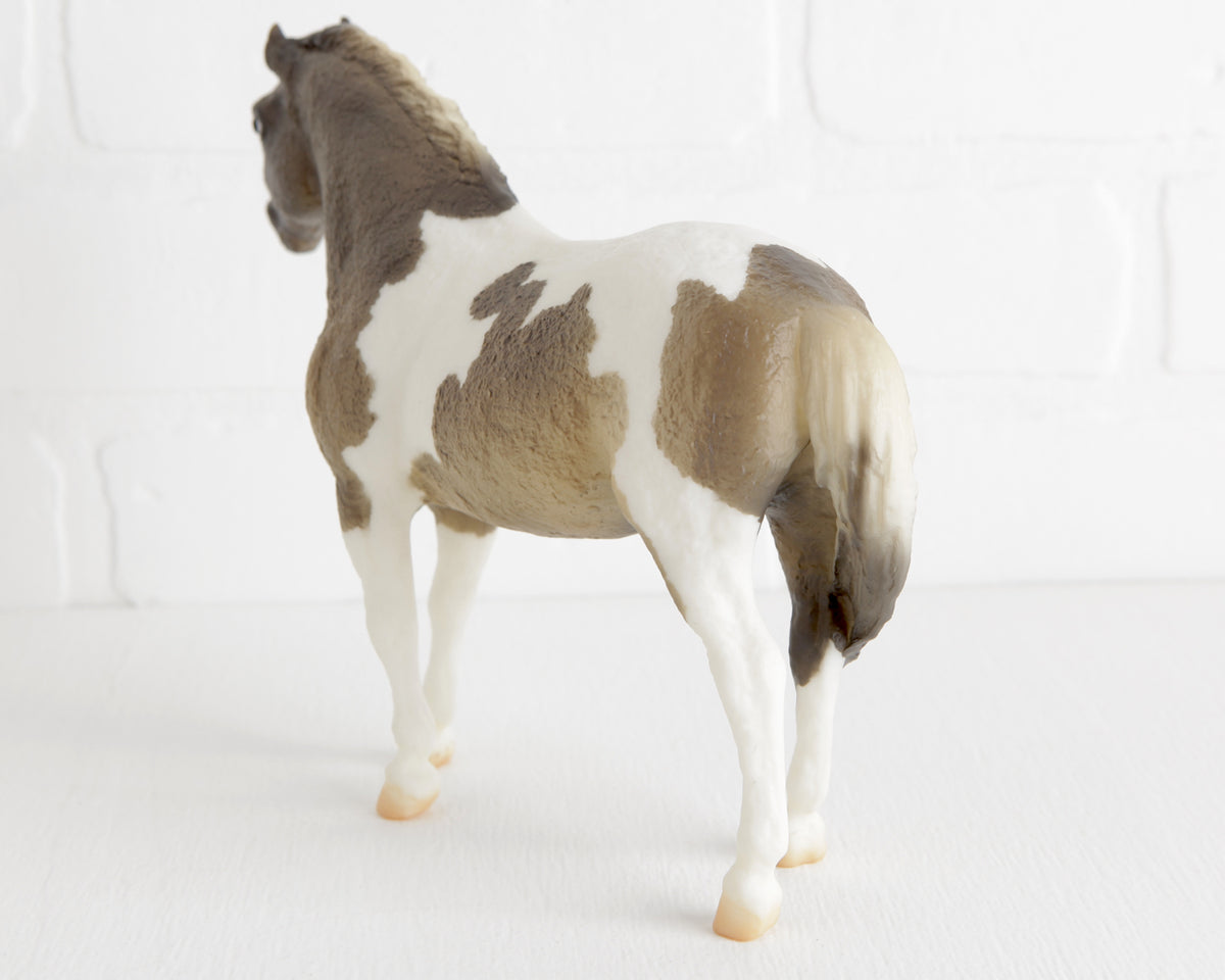 Breyer Grulla Pinto Misty – Lobster Bisque Vintage